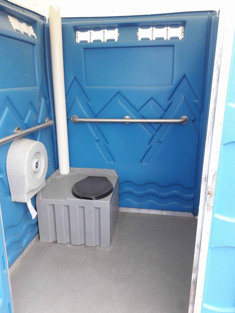 Handikapptoalett med tank - Uthyrning av utrustning | Godik.dk