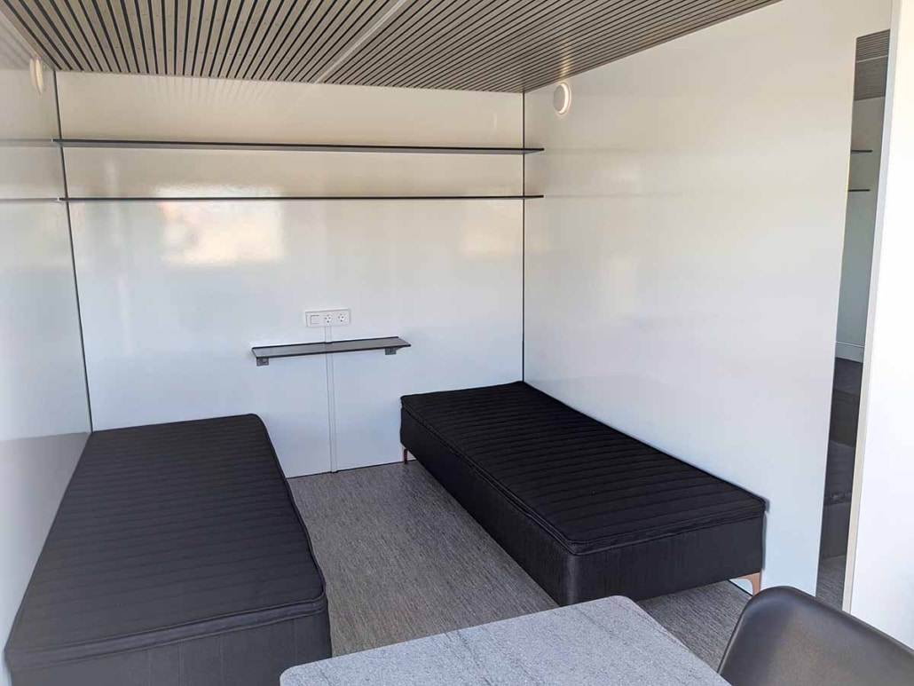 HotelBox med 2 bäddar | Uthyres - Godik.dk